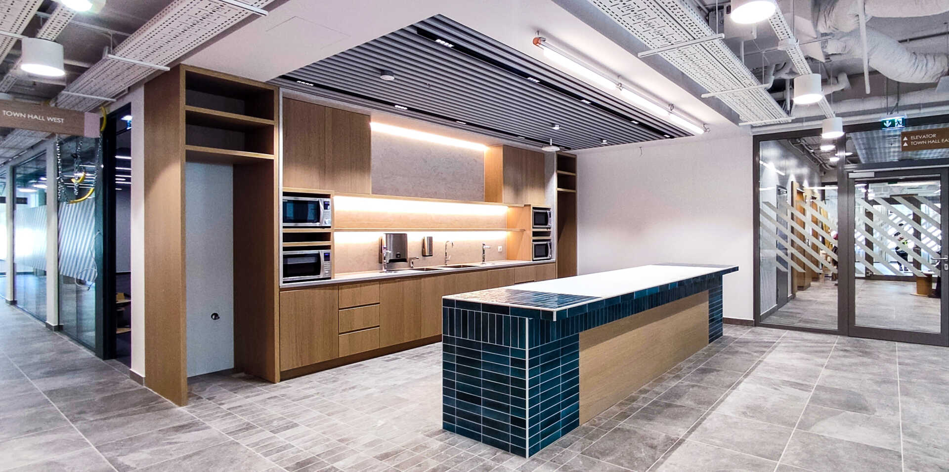 ExxonMobil iroda | DecorFloor Magyarország